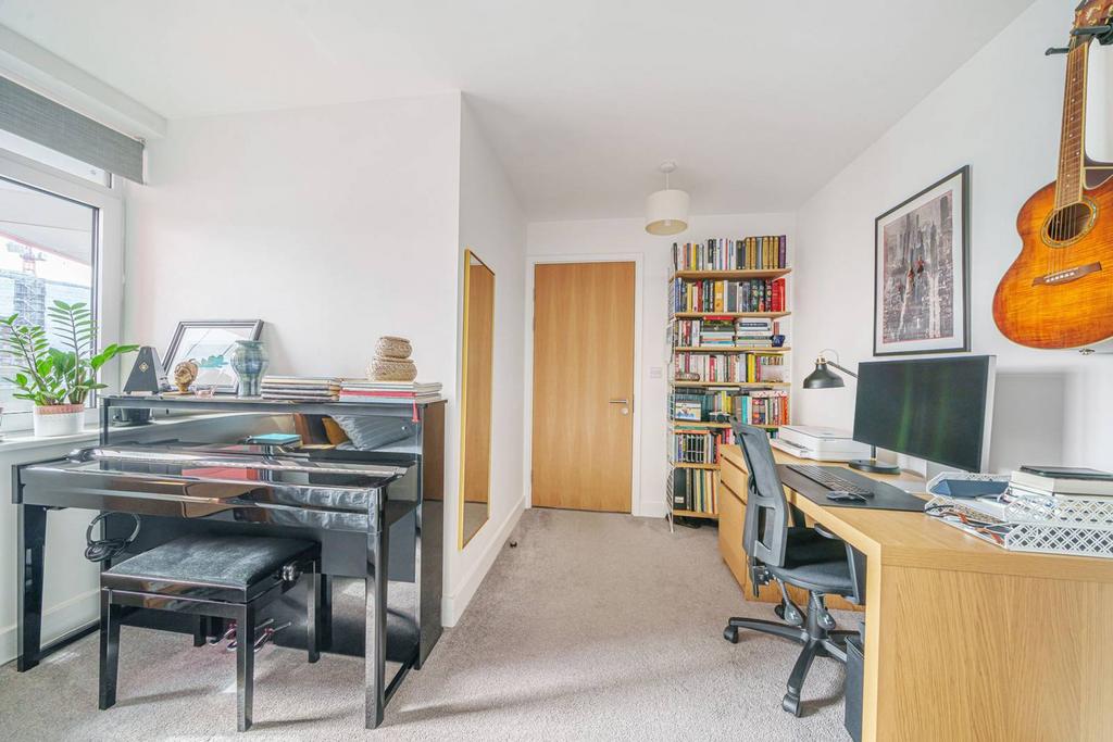 Vermilion Building, Canning Town... 1 bed flat - £375,000