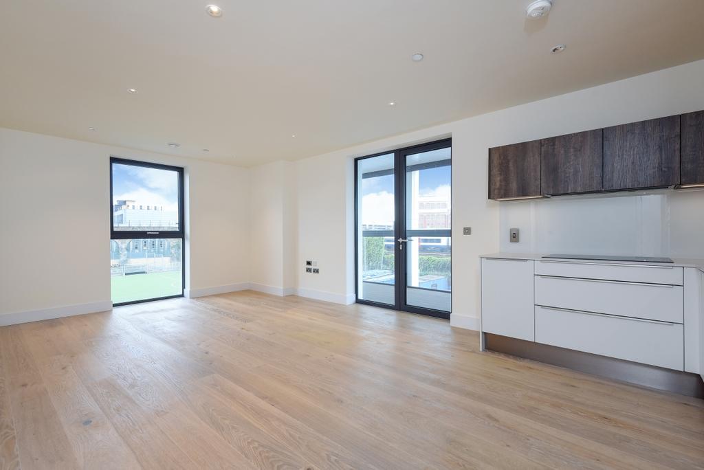 Lockington Road Battersea SW8 2 bed flat - £3,250 pcm (£750 pw)