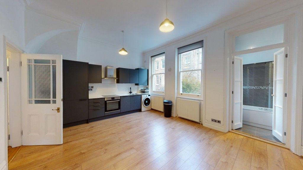 53 FAIRHOLME ROAD, LONDON W14 1 bed apartment - £1,800 pcm (£415 pw)