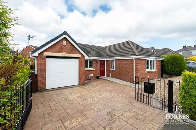 The Common, Adlington PR7 2 bed bungalow for sale - £325,000