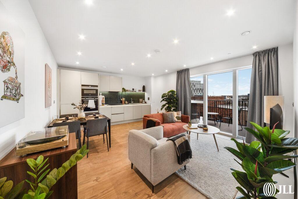 Sanday Drive London NW9 3 bed flat - £2,750 pcm (£635 pw)