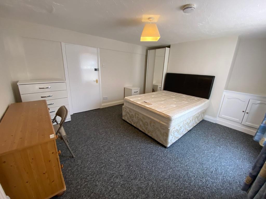 Room 1, 11 Lorne Street 1 bed in a house share - £650 pcm (£150 pw)