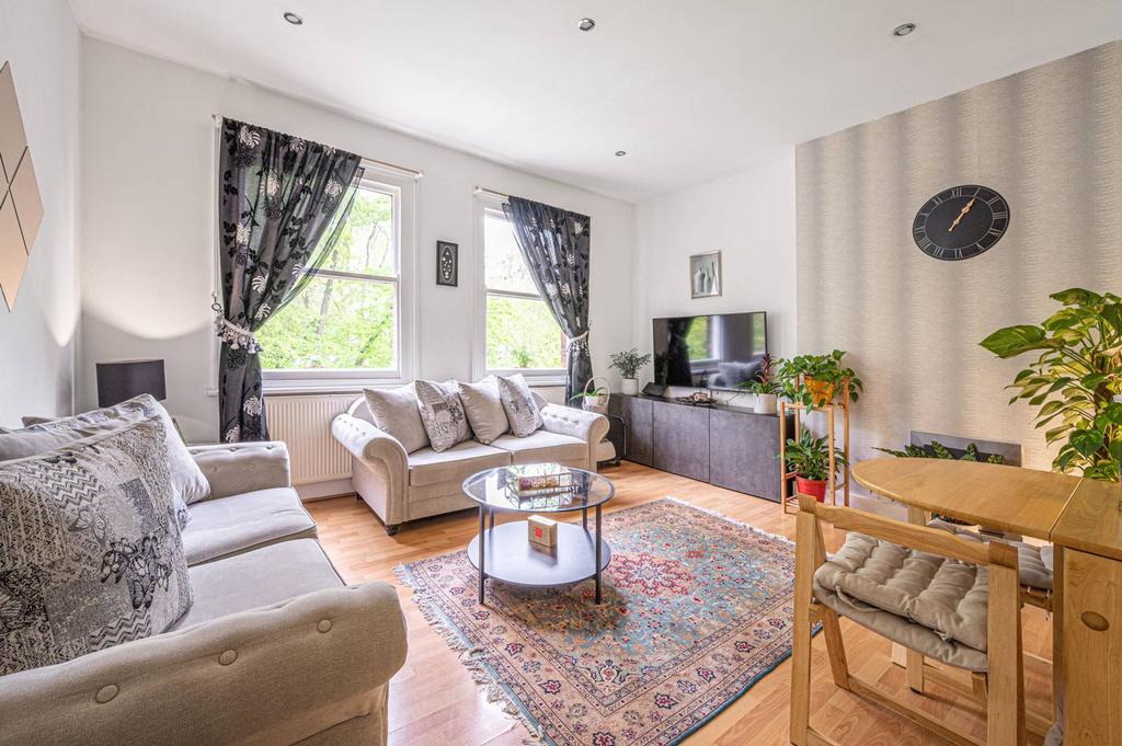 Finchley Road, Hampstead, London, NW3 1 bed flat for sale - £475,000