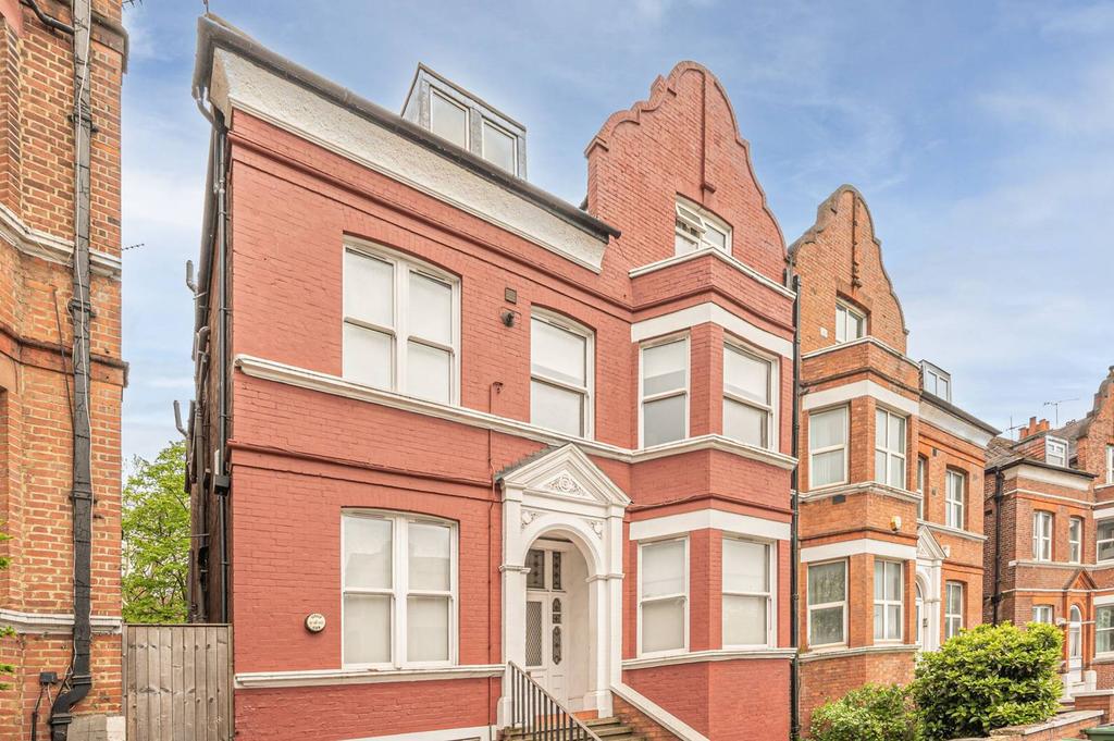 Finchley Road, Hampstead, London, NW3 1 bed flat - £475,000