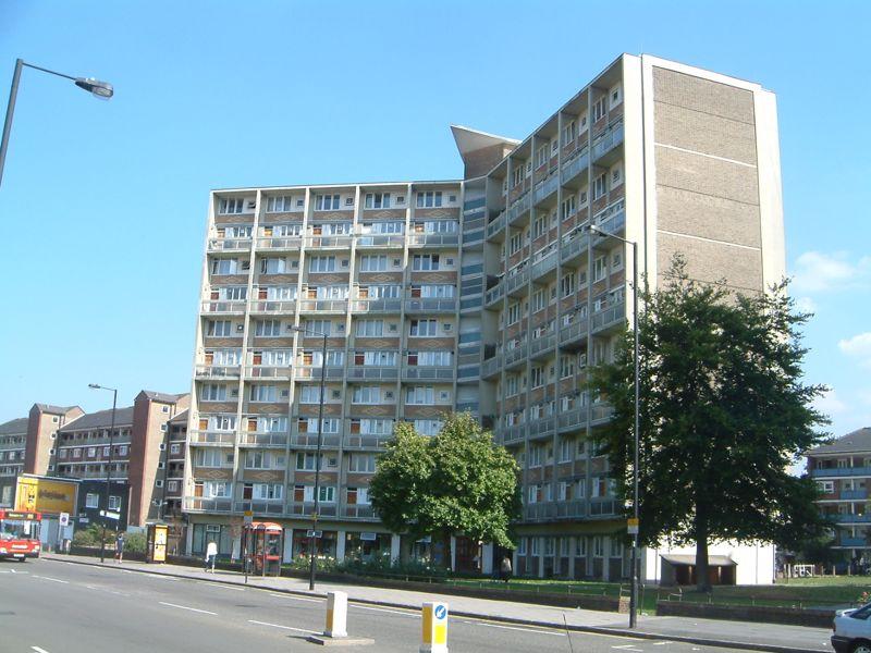 JIM GRIFFITHS HOUSE, CLEM ATTLEE COURT, SW6 7RY 3 bed flat to rent - £ ...