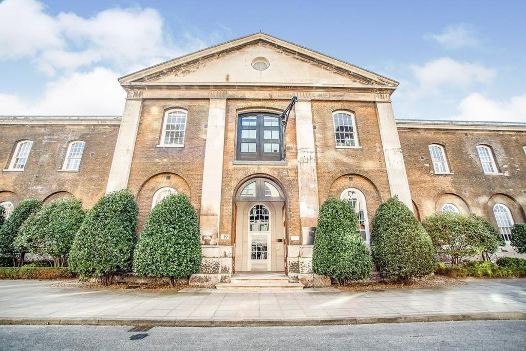 Building 49, Argyll Road, Woolwich... 2 bed flat - £2,250 pcm (£519 pw)
