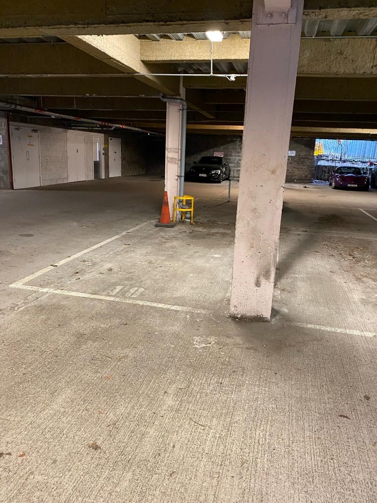 Stobcross Street, Finnieston... Parking - £100 pcm (£23 pw)