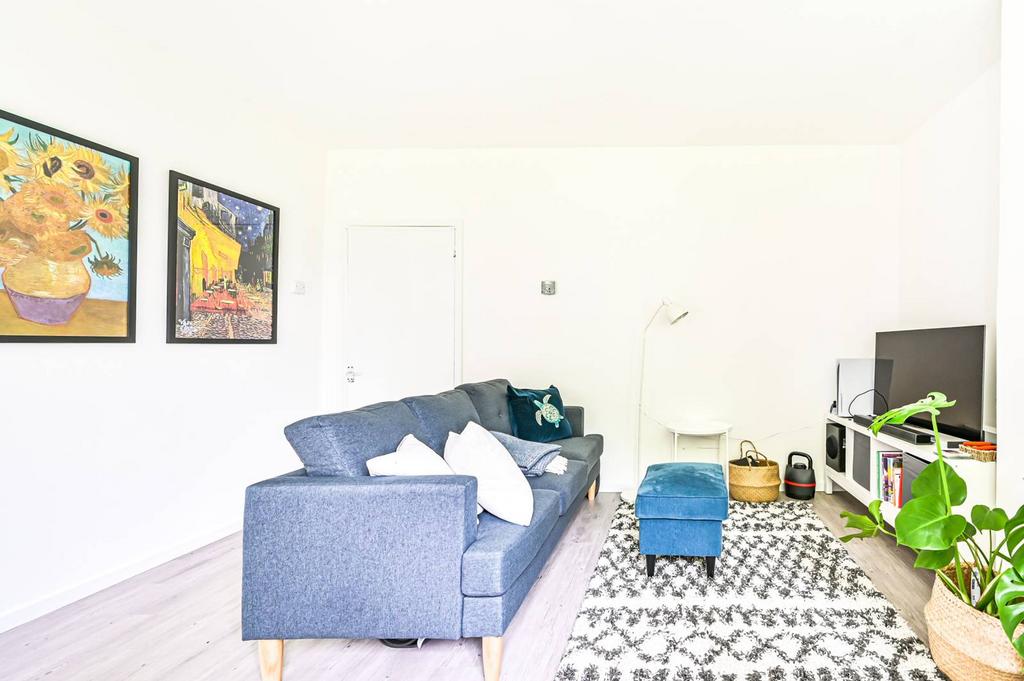 Weir Road, Balham, London, SW12 1 bed flat - £340,000