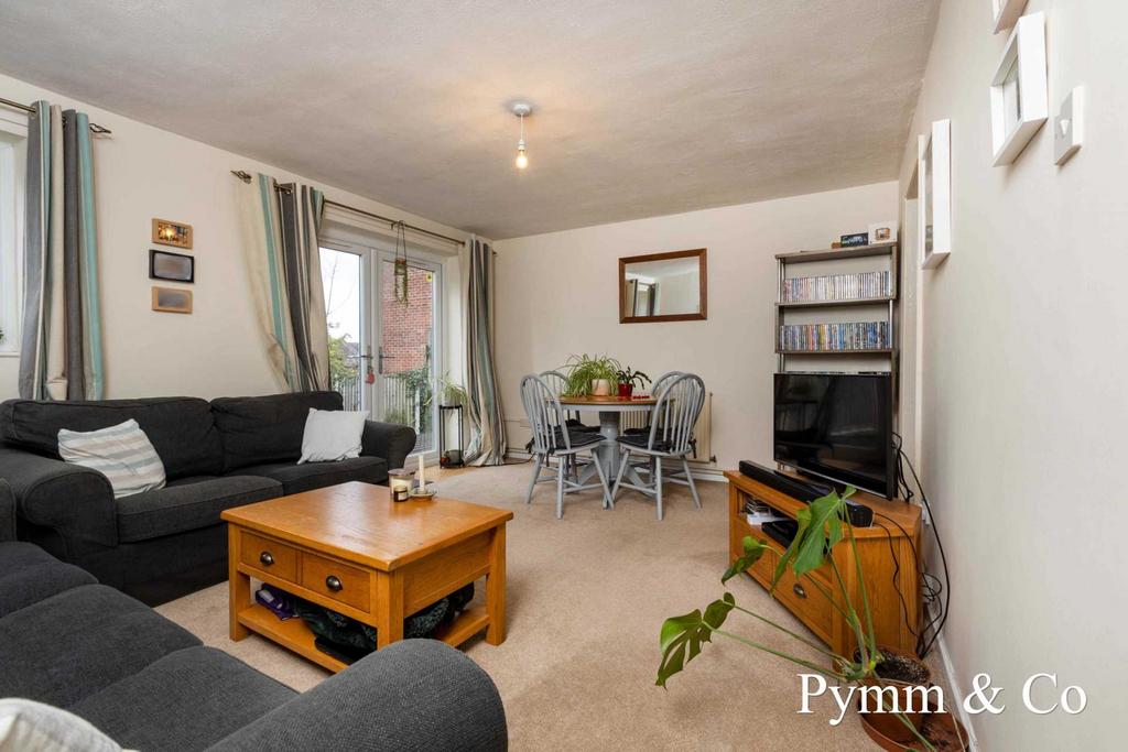 Windmill Court, Norwich NR3 2 bed apartment - £150,000