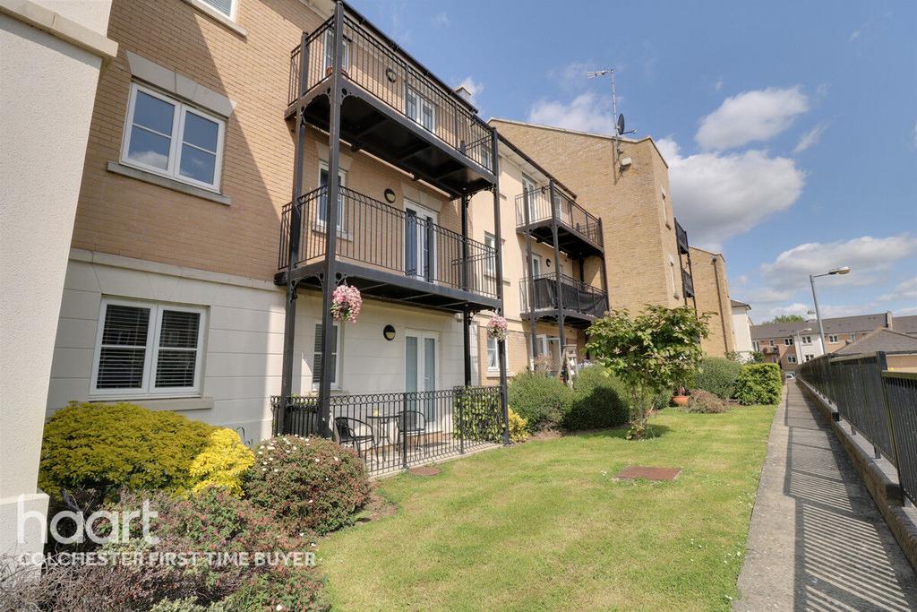 Propelair Way, Colchester 2 bed apartment for sale - £200,000