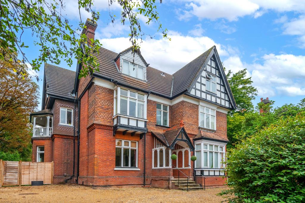 Somers Road, Reigate, RH2 1 bed flat - £280,000