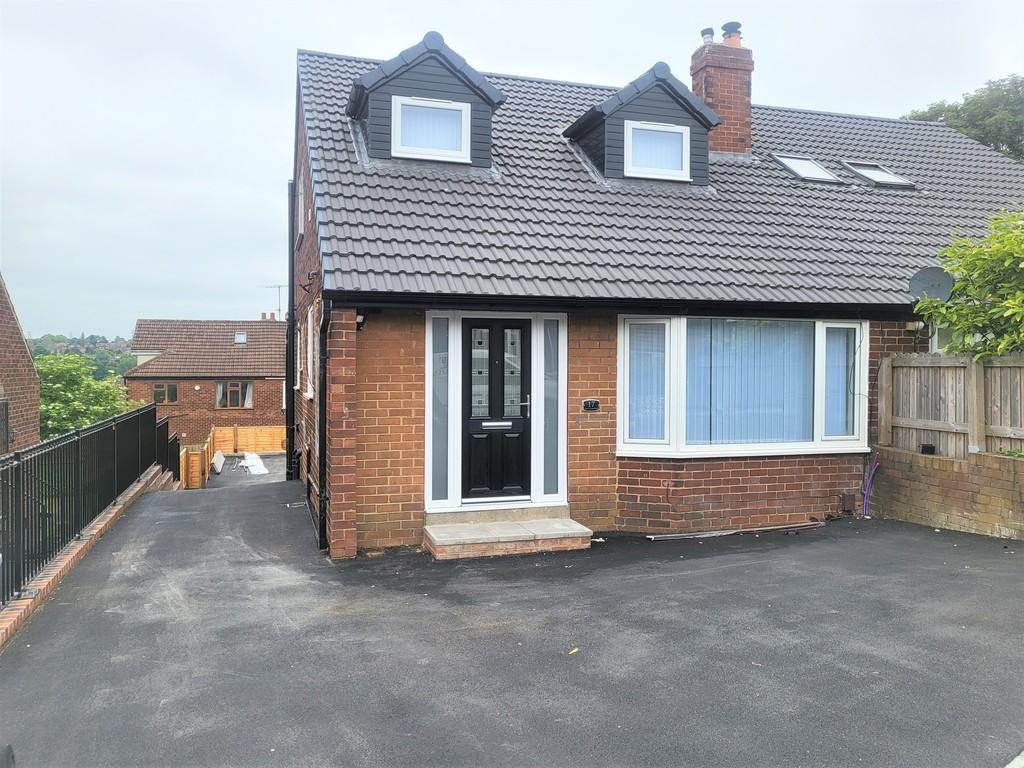 Eden Gardens, Leeds LS4 4 bed semi-detached house - £1,500 pcm (£346 pw)