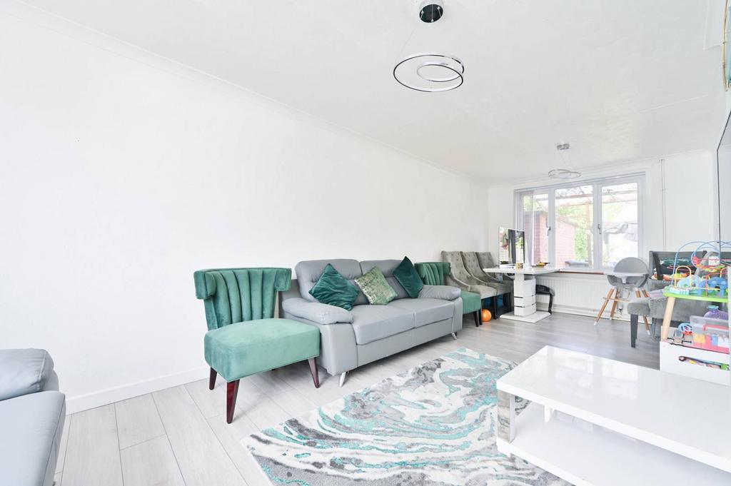 Albert Drive, Woking, GU21 3 bed terraced house - £545,000
