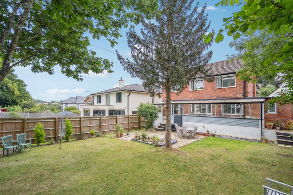 Dibden Hill, Chalfont St. Giles, HP8 5 bed detached house - £900,000