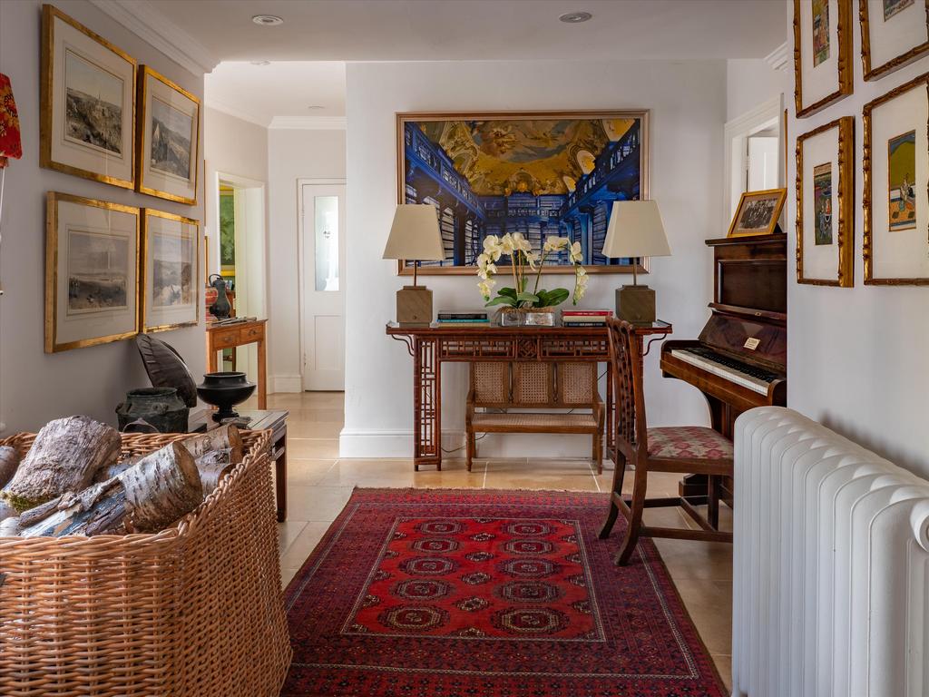 Avening, Tetbury, Gloucestershire, GL8. 6 bed detached house - £2,500,000