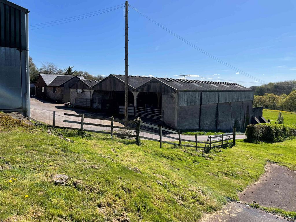 Itton, Chepstow, NP16 6BP NP16 Smallholding - £400,000