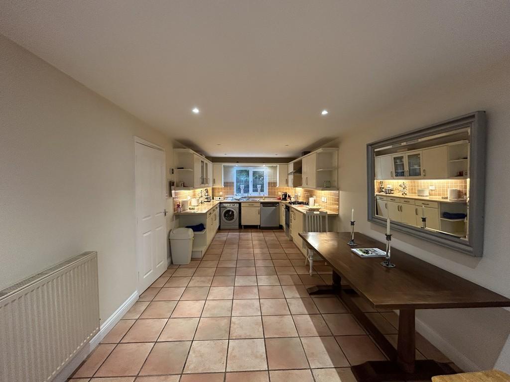 Ryhall Road, Stamford 3 bed semi-detached house - £1,995 pcm (£460 pw)