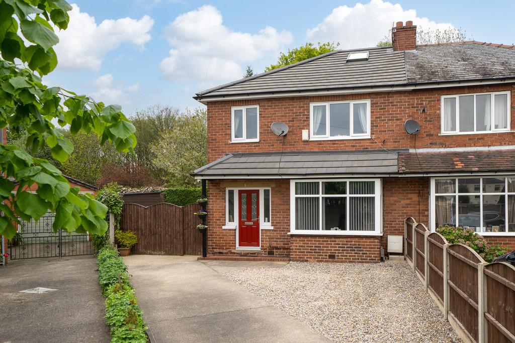 Limetree Grove Birkenshaw 3 Bed Semi Detached House For Sale £255 000