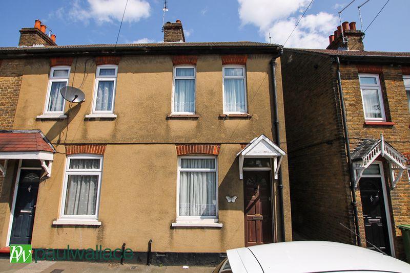 Cadmore Lane, Cheshunt 2 bed terraced house for sale - £300,000