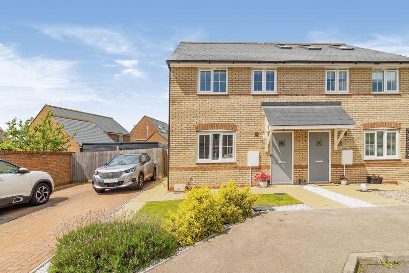 Mary Rose, Brooklands, Milton Keynes 3 bed semi-detached house - £375,000