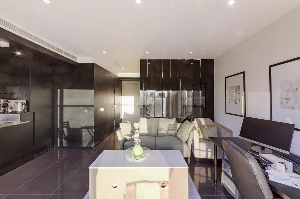 Pan Peninsula London E14 Studio - £1,863 pcm (£430 pw)