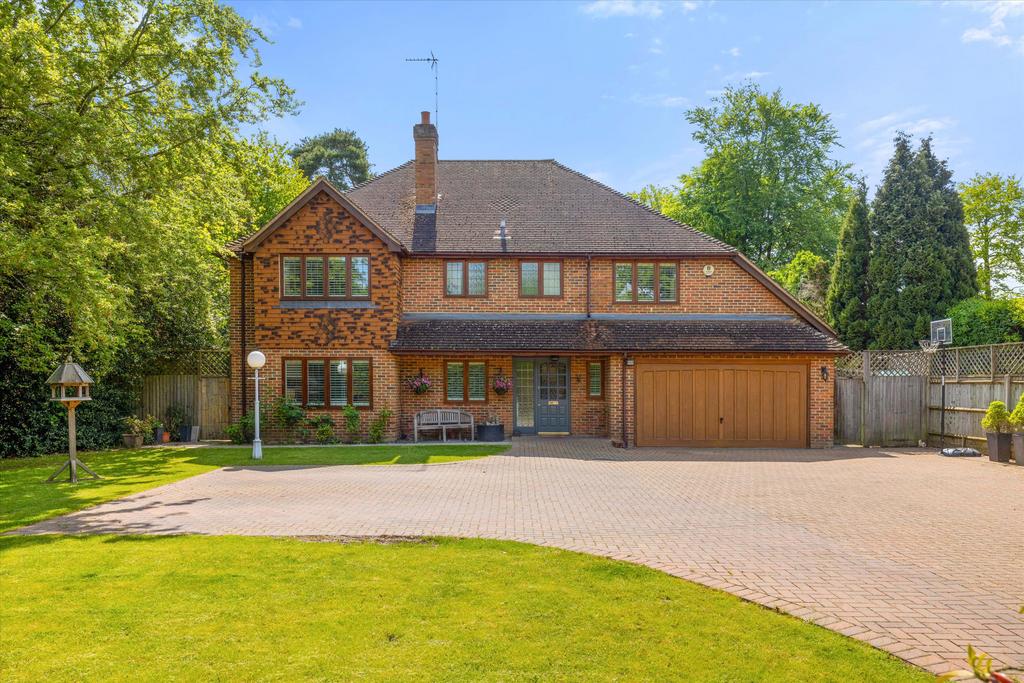 Lower Road, Great Bookham, Leatherhead, Surrey, KT23 5 bed detached ...