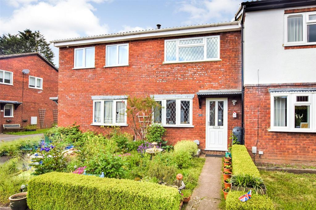 Westglade, Hampshire GU14 2 bed terraced house for sale - £325,000