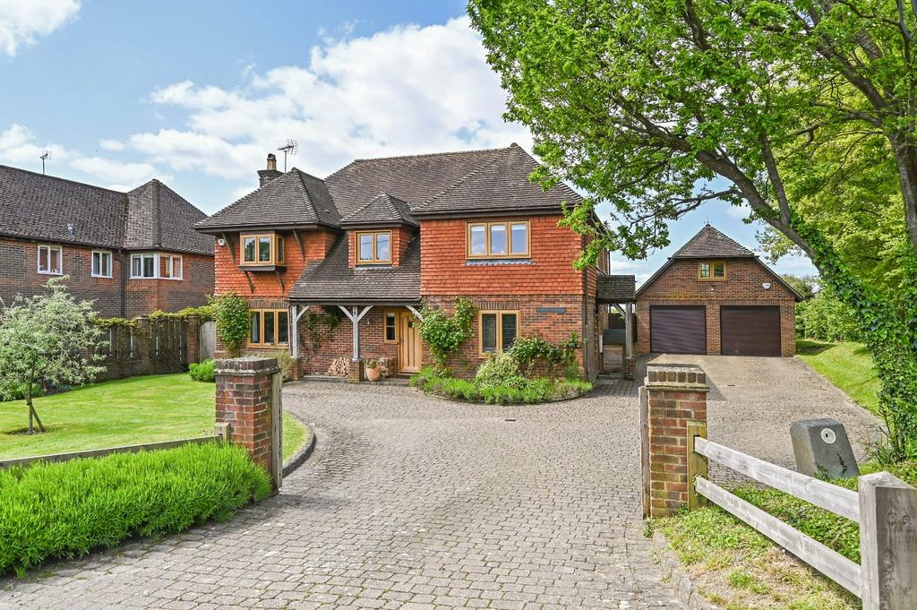 Goatacre Road, Medstead, Alton... 4 bed detached house - £1,500,000