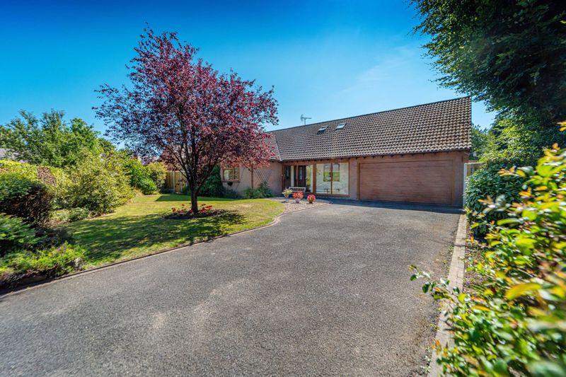 Newport TF10 6 bed detached house for sale - £650,000