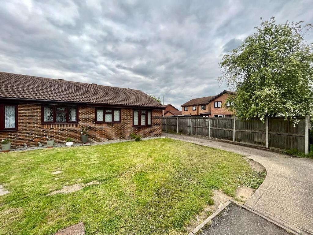 Grantley Close, Ashford, TN23 2 bed semi-detached bungalow - £269,950