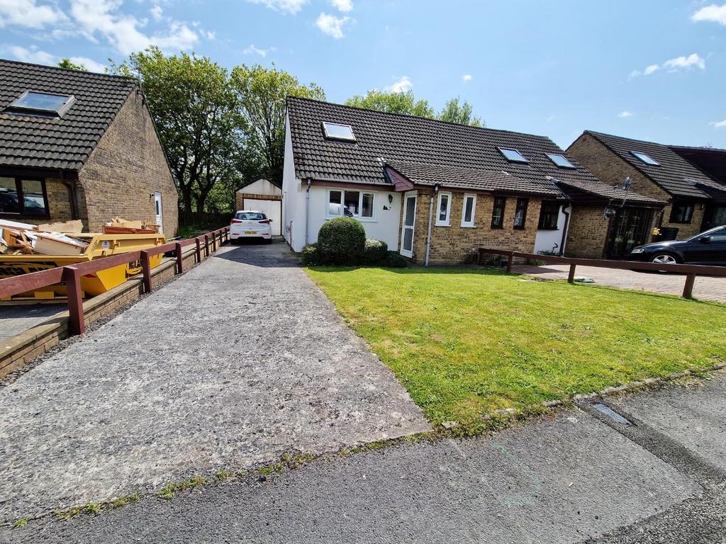 Gregory Close, Pencoed, Bridgend 2 bed semi-detached bungalow for sale ...