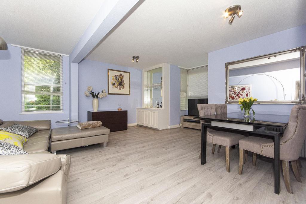 Peregrine House, Clapham Junction SW11 2 bed apartment - £2,450 pcm (£ ...