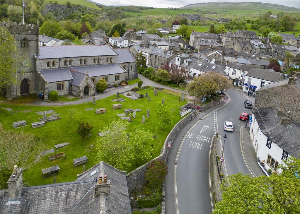 Fountain House, Ingleton 4 bed terraced house - £285,000