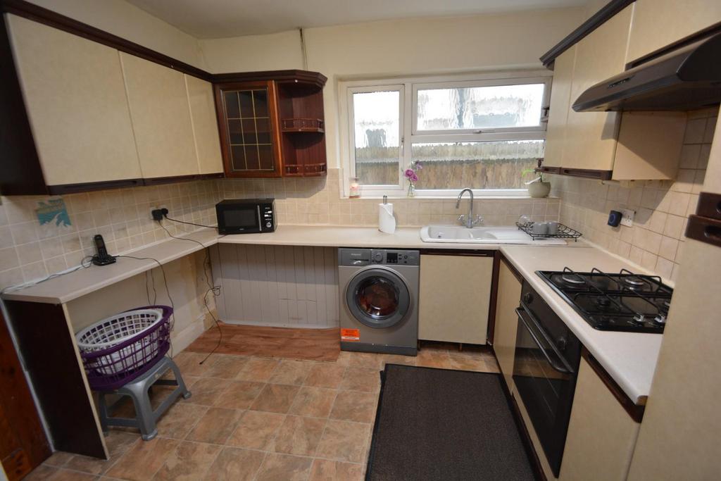 Graham Road, Harrow, HA3 5RF 3 bed property - £525,000