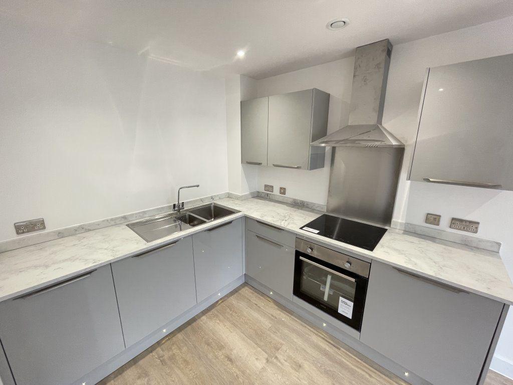 203 Aspect Point, Wentworth St... 1 bed flat - £825 pcm (£190 pw)