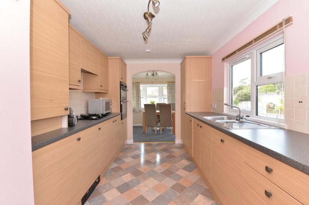 Field Place, Naish Estate, New... 2 bed park home - £235,000