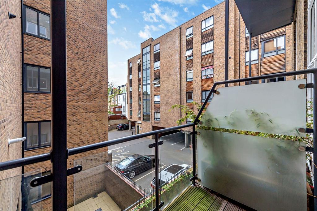 Glengall Road, London, NW6 1 bed apartment - £450,000