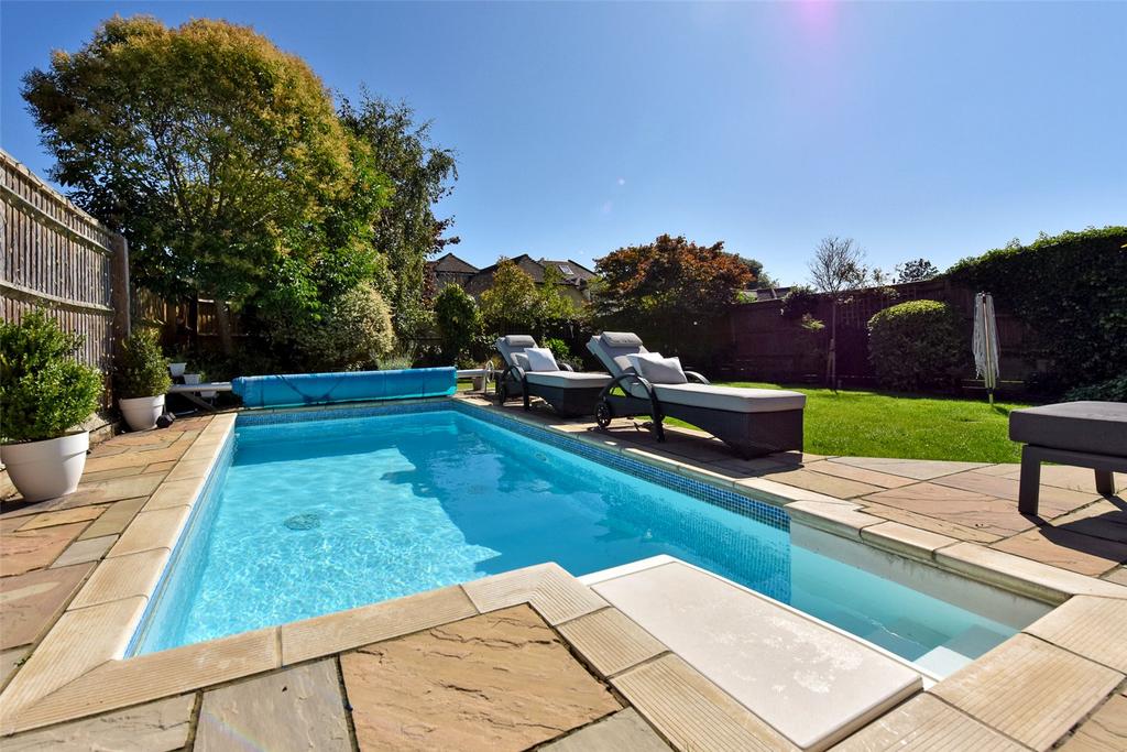 Lakes Lane, Beaconsfield, Buckinghamshire, HP9 5 bed detached house for ...