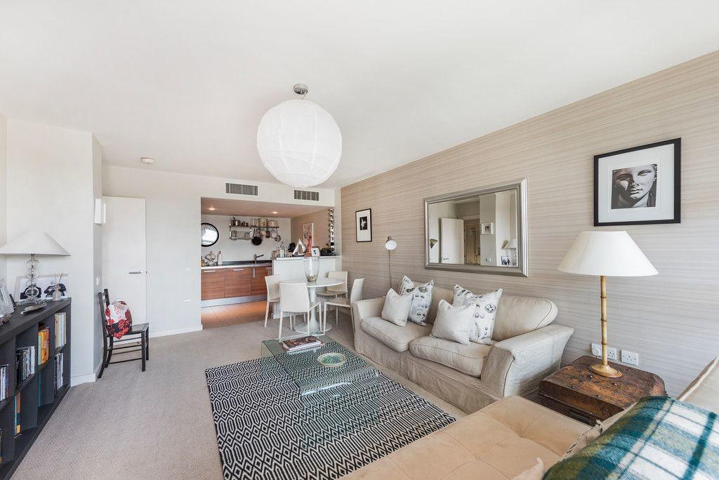 Falcon Wharf, Battersea, London SW11 1 bed apartment - £499,950