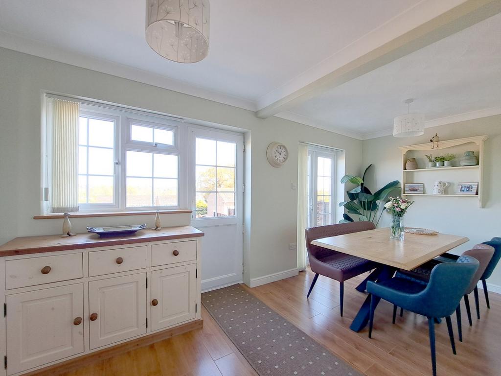 Plantagenet Chase Yeovil Somerset 3 Bed Semi Detached House £300 000