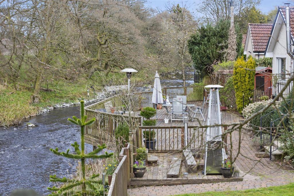 1 Riverbank Lodge, Crook Of Devon, Kinross 5 bed detached bungalow for ...