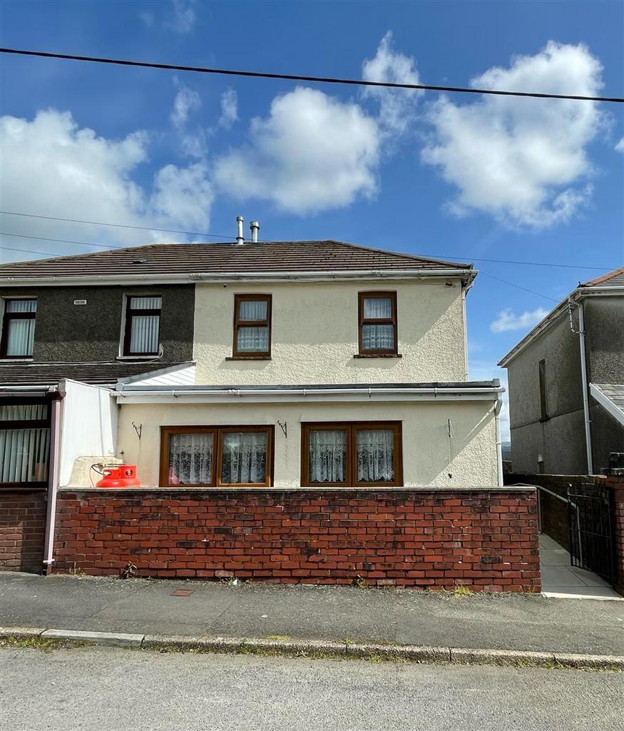 Highland Crescent Dyffryn Cellwen Neath 3 Bed Semi Detached House For