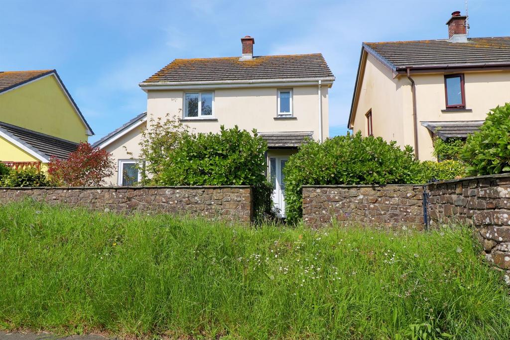 Higher Clovelly, Bideford 3 bed detached house - £350,000