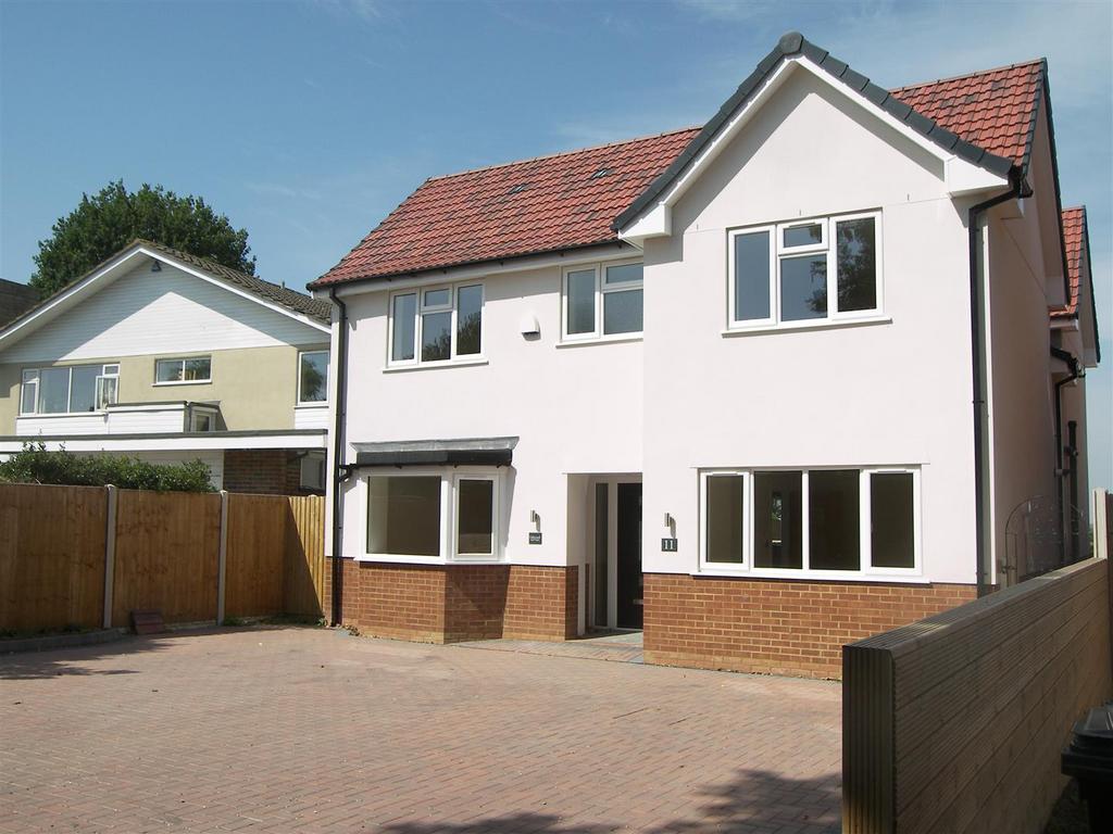 KERDISTONE CLOSE, POTTERS BAR EN6 4 bed detached house - £975,000