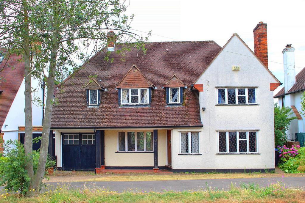 The Grove, Brookmans Park AL9 4 bed detached house - £1,300,000