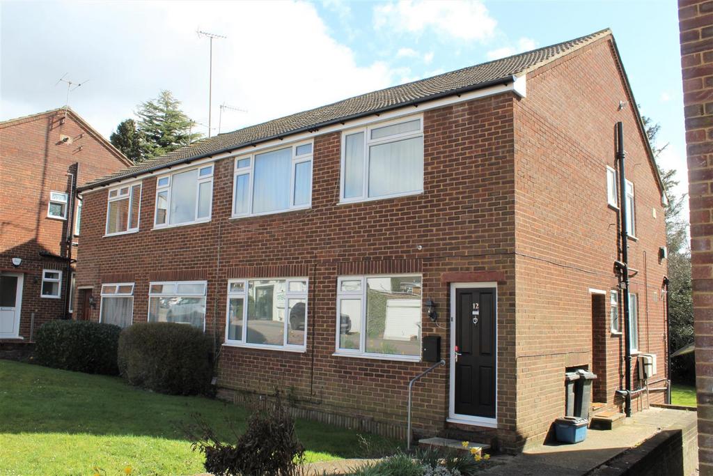 St. Vincents Way, Potters Bar EN6 2 bed maisonette for sale - £309,950