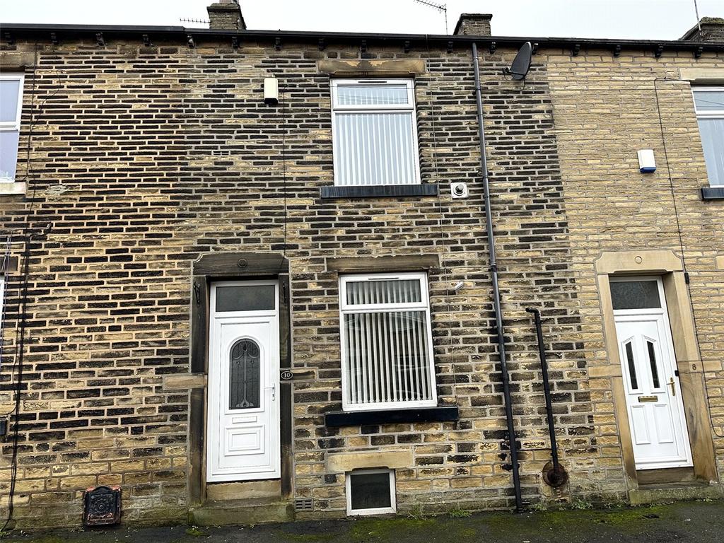 Ruskin Terrace, Lee Mount, Halifax, HX3 2 bed terraced house - £675 pcm ...
