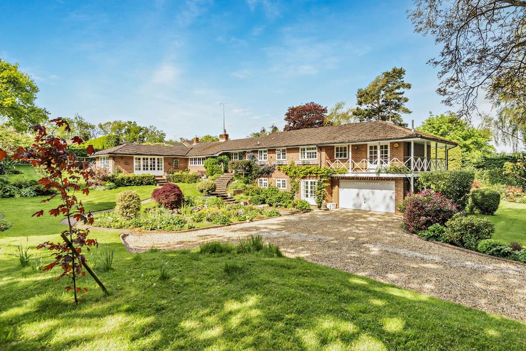 Henwood Copse, Bethesda Street, Upper Basildon, Reading 5 bed detached ...