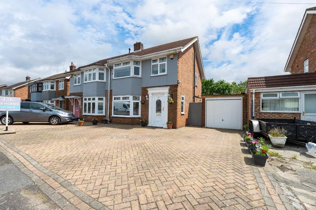 Hayes Drive, Rainham 3 bed semi-detached house - £500,000