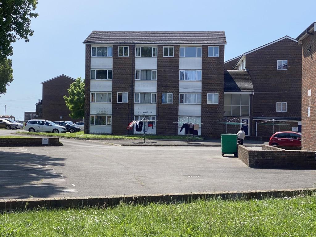 Lumsden Road, Southsea 3 bed ground floor maisonette - £170,000